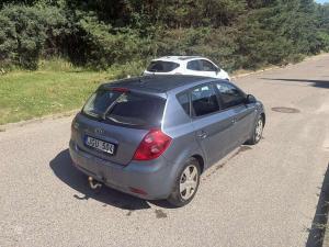 Pelēks Kia Ceed 2007 Viļņa, ar dzinēja tilpumu 1.58 L un nobraukumu 374 tūkst. km par 999 €, foto 3 vietnē AUTOMOTO.COM.LV