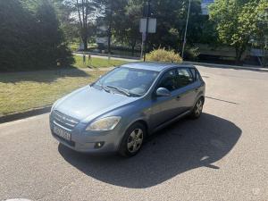 Pelēks Kia Ceed 2007 Viļņa, ar dzinēja tilpumu 1.58 L un nobraukumu 374 tūkst. km par 999 €, foto 6 vietnē AUTOMOTO.COM.LV