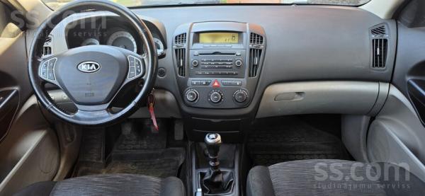 Pelēks Kia Ceed 2007 Valmiera, ar dzinēja tilpumu 1.60 L un nobraukumu 231 tūkst. km par 1100 €, foto 7 vietnē AUTOMOTO.COM.LV