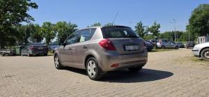 Grey Kia Ceed 2007 in Valmiera, with an engine capacity of 1.60 L and mileage of 231 thousand km for 1100 €, photo 5 on AUTOMOTO.COM.LV