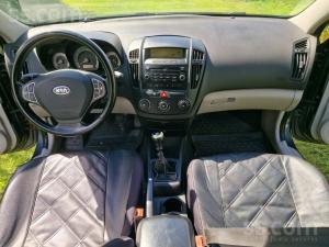 Pelēks Kia Ceed 2007 Jelgava, ar dzinēja tilpumu 1.60 L un nobraukumu 305 tūkst. km par 1300 €, foto 8 vietnē AUTOMOTO.COM.LV