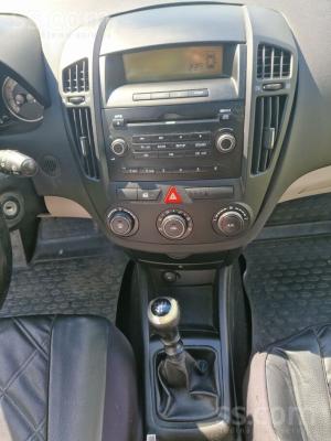 Pelēks Kia Ceed 2007 Jelgava, ar dzinēja tilpumu 1.60 L un nobraukumu 305 tūkst. km par 1300 €, foto 12 vietnē AUTOMOTO.COM.LV