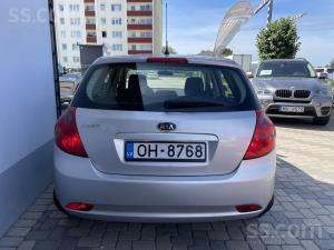 Pelēks Kia Ceed 2007 Talsi, ar dzinēja tilpumu 1.40 L un nobraukumu 245 tūkst. km par 1600 €, foto 5 vietnē AUTOMOTO.COM.LV