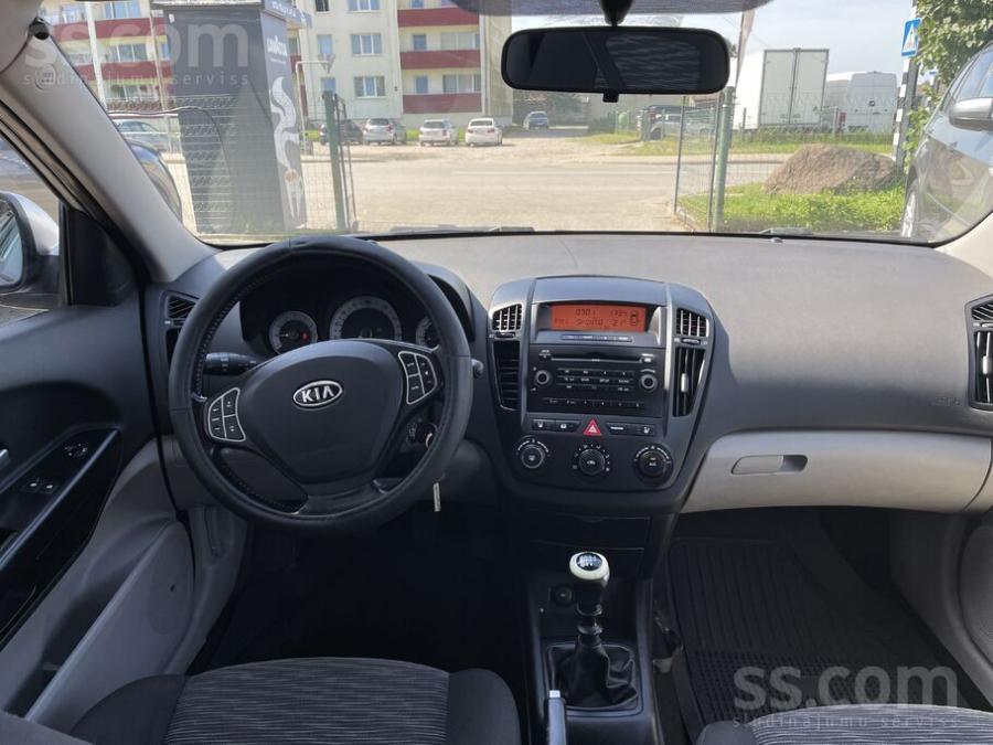 Pelēks Kia Ceed 2007 Talsi, ar dzinēja tilpumu 1.40 L un nobraukumu 245 tūkst. km par 1600 €, foto 8 vietnē AUTOMOTO.COM.LV