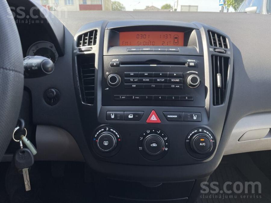 Pelēks Kia Ceed 2007 Talsi, ar dzinēja tilpumu 1.40 L un nobraukumu 245 tūkst. km par 1600 €, foto 16 vietnē AUTOMOTO.COM.LV