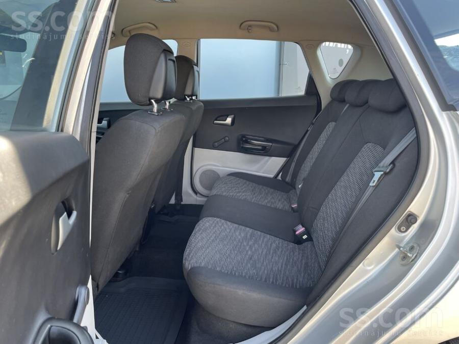 Pelēks Kia Ceed 2007 Talsi, ar dzinēja tilpumu 1.40 L un nobraukumu 245 tūkst. km par 1600 €, foto 19 vietnē AUTOMOTO.COM.LV