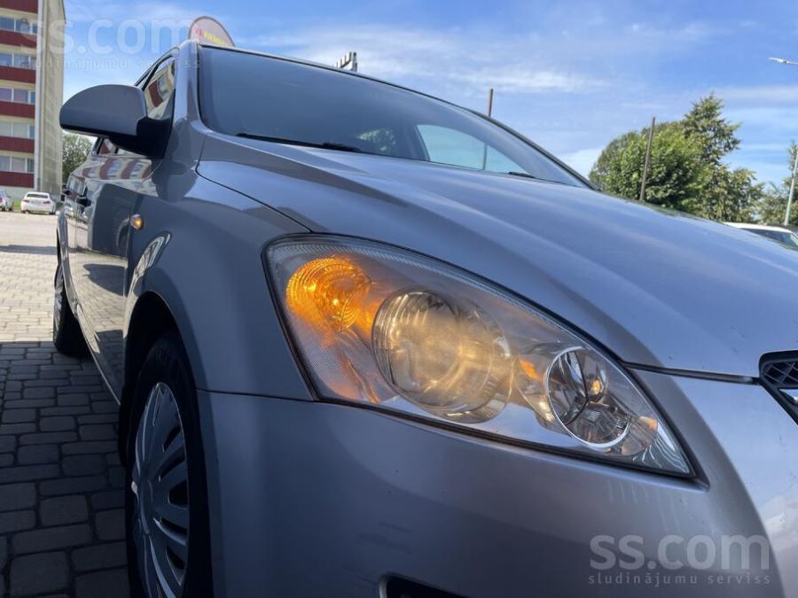Pelēks Kia Ceed 2007 Talsi, ar dzinēja tilpumu 1.40 L un nobraukumu 245 tūkst. km par 1600 €, foto 21 vietnē AUTOMOTO.COM.LV