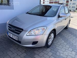Pelēks Kia Ceed 2007 Talsi, ar dzinēja tilpumu 1.40 L un nobraukumu 245 tūkst. km par 1600 €, foto 24 vietnē AUTOMOTO.COM.LV