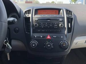 Pelēks Kia Ceed 2007 Talsi, ar dzinēja tilpumu 1.40 L un nobraukumu 245 tūkst. km par 1600 €, foto 16 vietnē AUTOMOTO.COM.LV