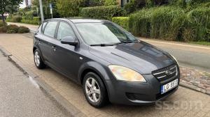 Pelēks Kia Ceed 2007 Bauska, ar dzinēja tilpumu 1.60 L un nobraukumu 306 tūkst. km par 2500 €, foto 6 vietnē AUTOMOTO.COM.LV
