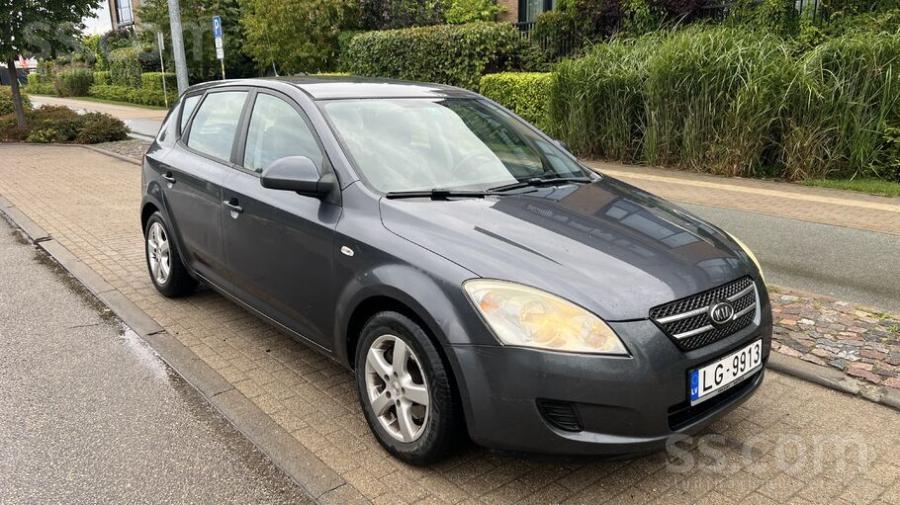 Pelēks Kia Ceed 2007 Bauska, ar dzinēja tilpumu 1.60 L un nobraukumu 306 tūkst. km par 2500 €, foto 6 vietnē AUTOMOTO.COM.LV