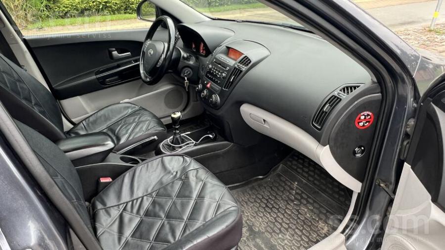 Pelēks Kia Ceed 2007 Bauska, ar dzinēja tilpumu 1.60 L un nobraukumu 306 tūkst. km par 2500 €, foto 11 vietnē AUTOMOTO.COM.LV