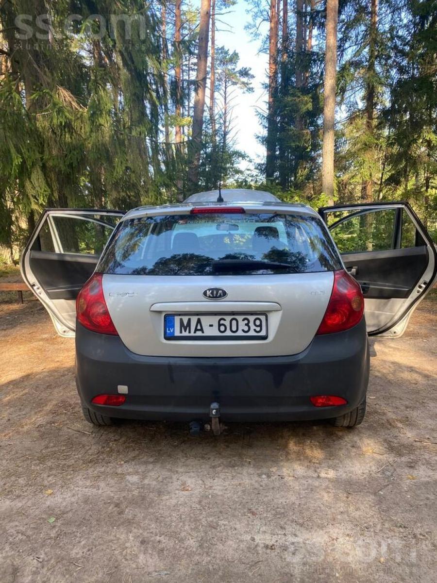 Grey Kia Ceed 2007 in Valka, with an engine capacity of 1.60 L and mileage of 339 thousand km for 900 €, photo 4 on AUTOMOTO.COM.LV