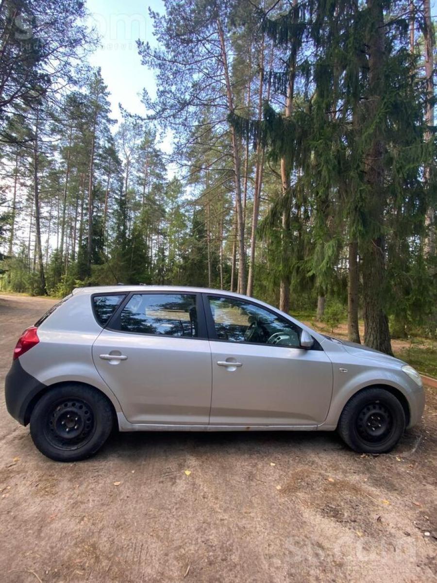 Grey Kia Ceed 2007 in Valka, with an engine capacity of 1.60 L and mileage of 339 thousand km for 900 €, photo 13 on AUTOMOTO.COM.LV