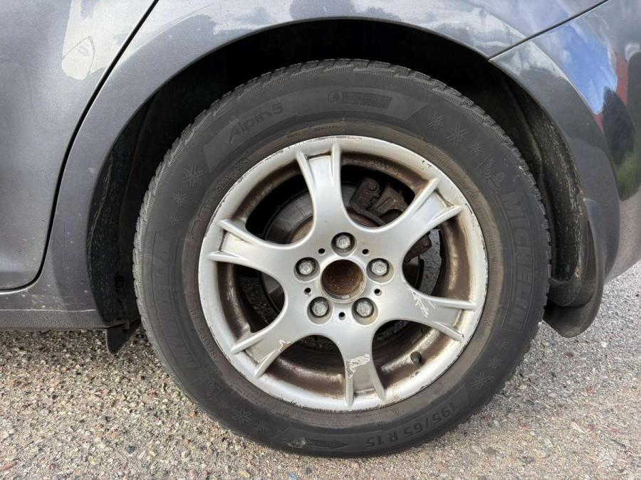 Grey Kia Ceed 2007 in Vilnius, with an engine capacity of 1.59 L and mileage of 138 thousand km for 1950 €, photo 21 on AUTOMOTO.COM.LV