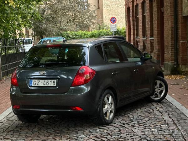 Pelēks Kia Ceed 2007 Cēsis, ar dzinēja tilpumu 1.60 L un nobraukumu 325 tūkst. km par 1990 €, foto 8 vietnē AUTOMOTO.COM.LV