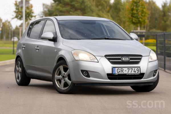 Pelēks Kia Ceed 2007 Jelgava, ar dzinēja tilpumu 1.60 L un nobraukumu 0 tūkst. km par 950 €, foto 4 vietnē AUTOMOTO.COM.LV