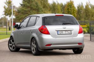 Pelēks Kia Ceed 2007 Jelgava, ar dzinēja tilpumu 1.60 L un nobraukumu 0 tūkst. km par 950 €, foto 5 vietnē AUTOMOTO.COM.LV