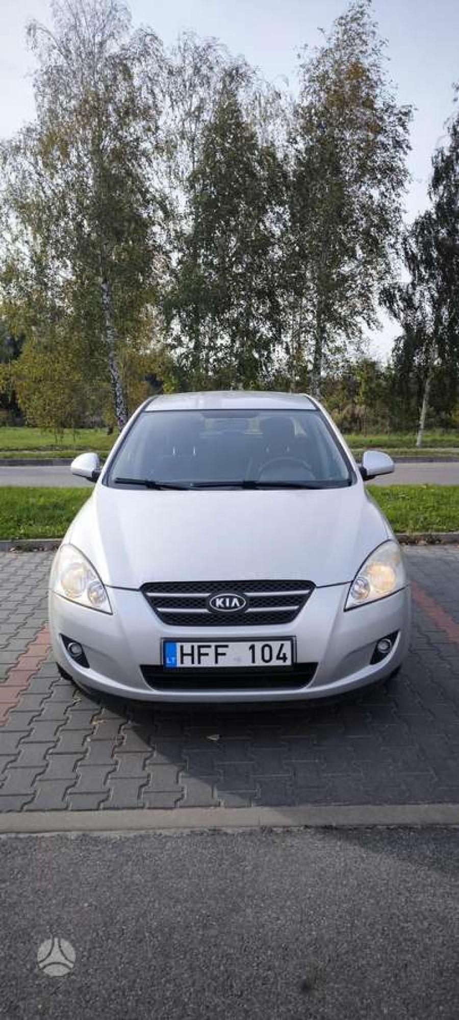 Pelēks Kia Ceed 2007 Viļņa, ar dzinēja tilpumu 1.40 L un nobraukumu 180 tūkst. km par 1400 €, foto 1 vietnē AUTOMOTO.COM.LV