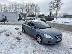 Pelēks Kia Ceed 2008 Viļņa, ar dzinēja tilpumu 1.58 L un nobraukumu 170 tūkst. km par 1350 €, foto 6 vietnē AUTOMOTO.COM.LV