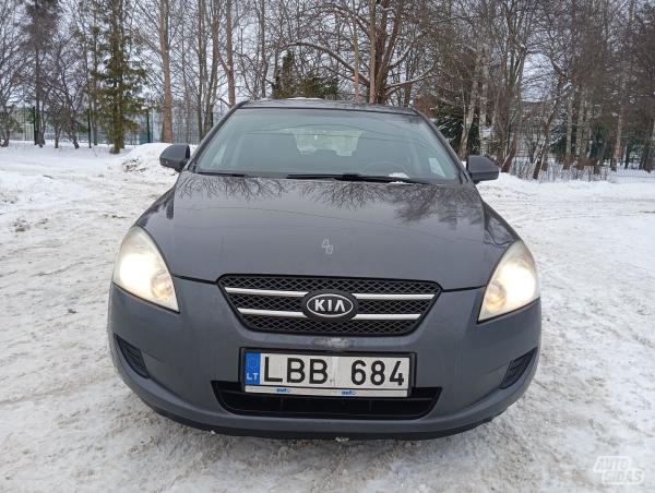 Pelēks Kia Ceed 2008 Telšiai, ar dzinēja tilpumu 1.60 L un nobraukumu 334 tūkst. km par 1750 €, foto 5 vietnē AUTOMOTO.COM.LV