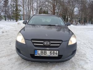 Pelēks Kia Ceed 2008 Telšiai, ar dzinēja tilpumu 1.60 L un nobraukumu 334 tūkst. km par 1750 €, foto 5 vietnē AUTOMOTO.COM.LV