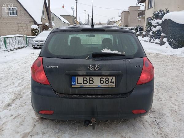 Pelēks Kia Ceed 2008 Telšiai, ar dzinēja tilpumu 1.60 L un nobraukumu 334 tūkst. km par 1750 €, foto 8 vietnē AUTOMOTO.COM.LV