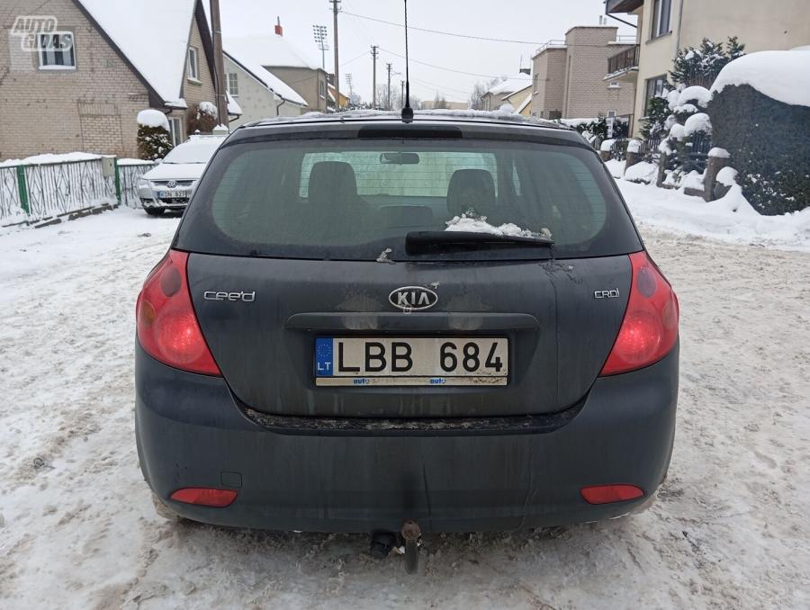 Pelēks Kia Ceed 2008 Telšiai, ar dzinēja tilpumu 1.60 L un nobraukumu 334 tūkst. km par 1750 €, foto 8 vietnē AUTOMOTO.COM.LV