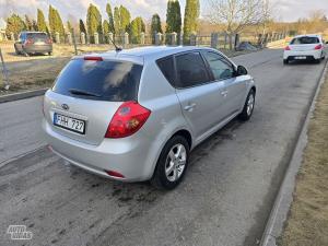 Grey Kia Ceed 2008 in Radviliskis, with an engine capacity of 1.60 L and mileage of 359 thousand km for 1550 €, photo 3 on AUTOMOTO.COM.LV