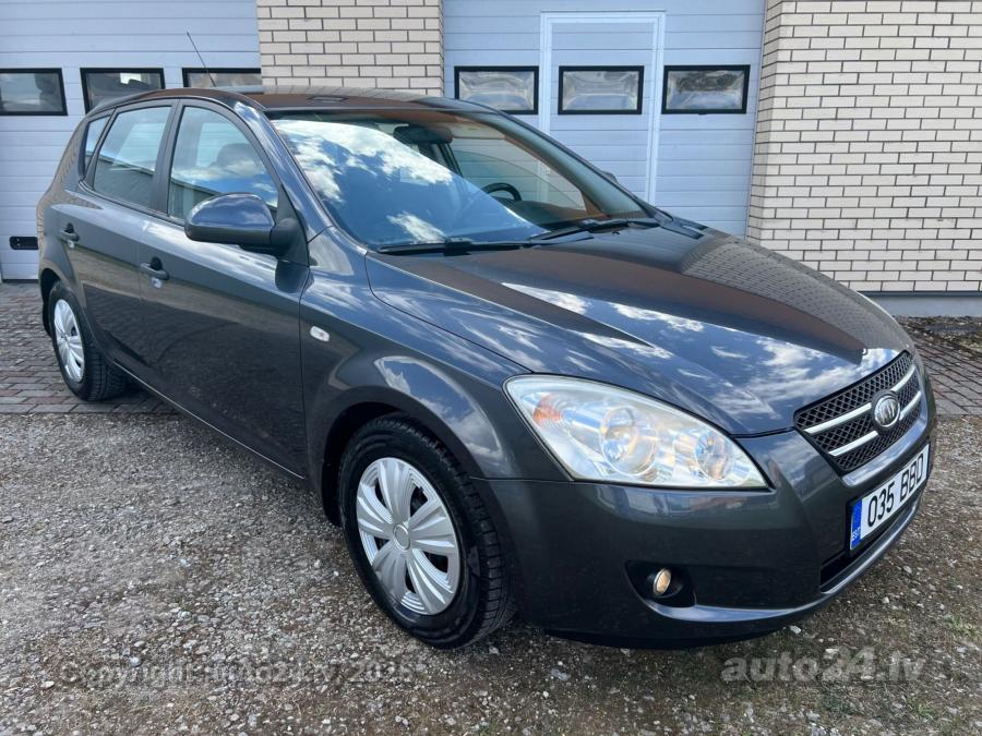 Grey Kia Ceed 2008 in Paide, with an engine capacity of 1.40 L and mileage of 90 thousand km for 3399 €, photo 1 on AUTOMOTO.COM.LV