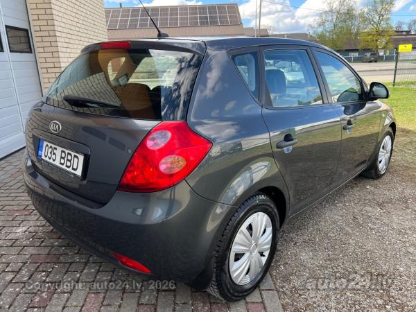 Pelēks Kia Ceed 2008 Paide, ar dzinēja tilpumu 1.40 L un nobraukumu 90 tūkst. km par 3399 €, foto 7 vietnē AUTOMOTO.COM.LV