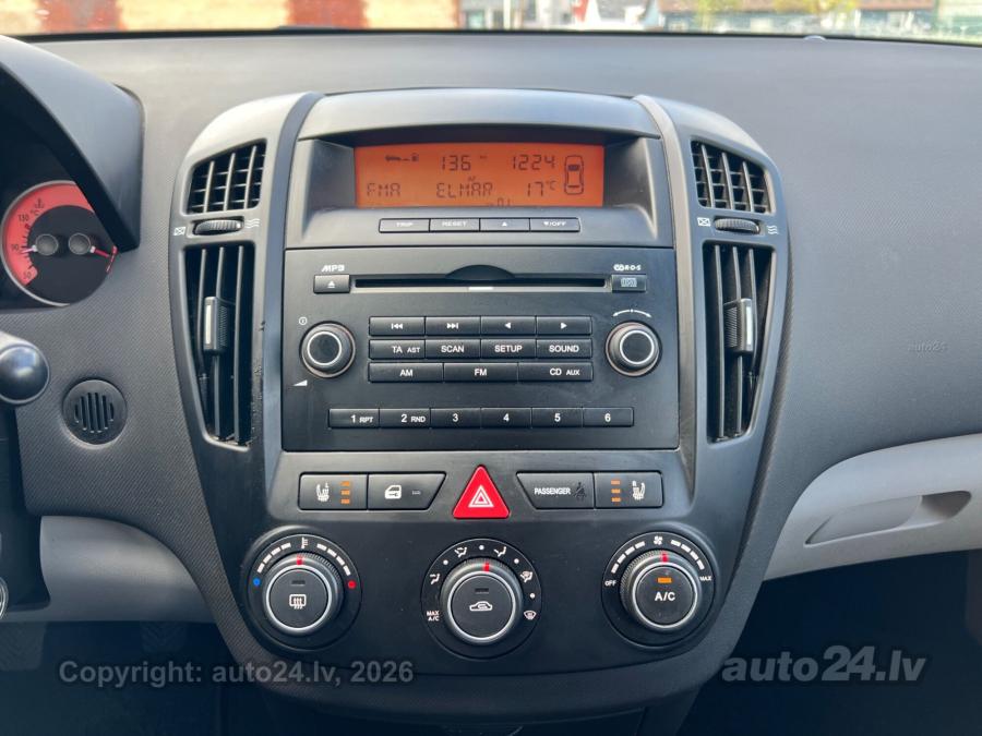 Grey Kia Ceed 2008 in Paide, with an engine capacity of 1.40 L and mileage of 90 thousand km for 3399 €, photo 15 on AUTOMOTO.COM.LV