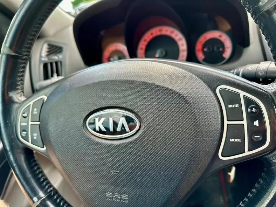 Pelēks Kia Ceed 2008 Jelgava, ar dzinēja tilpumu 1.60 L un nobraukumu 252 tūkst. km par 990 €, foto 8 vietnē AUTOMOTO.COM.LV