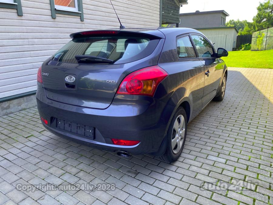 Pelēks Kia Ceed 2008 Tallina, ar dzinēja tilpumu 1.60 L un nobraukumu 275 tūkst. km par 3490 €, foto 5 vietnē AUTOMOTO.COM.LV
