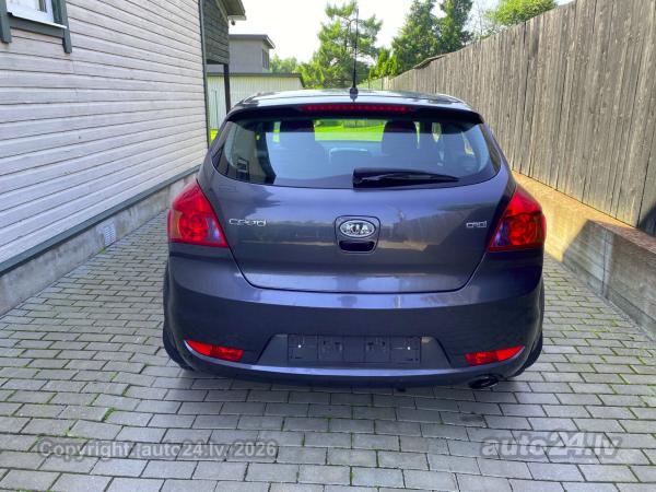 Grey Kia Ceed 2008 in Tallinn, with an engine capacity of 1.60 L and mileage of 275 thousand km for 3490 €, photo 5 on AUTOMOTO.COM.LV