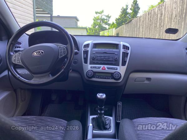 Grey Kia Ceed 2008 in Tallinn, with an engine capacity of 1.60 L and mileage of 275 thousand km for 3490 €, photo 10 on AUTOMOTO.COM.LV