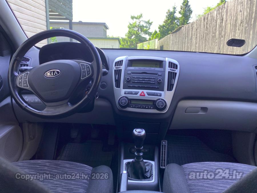 Pelēks Kia Ceed 2008 Tallina, ar dzinēja tilpumu 1.60 L un nobraukumu 275 tūkst. km par 3490 €, foto 11 vietnē AUTOMOTO.COM.LV