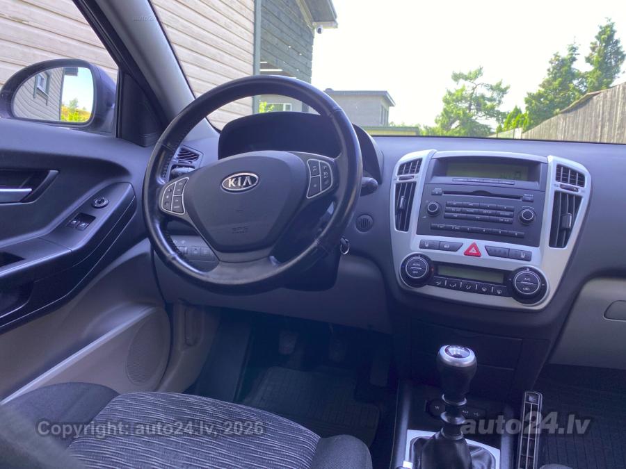 Pelēks Kia Ceed 2008 Tallina, ar dzinēja tilpumu 1.60 L un nobraukumu 275 tūkst. km par 3490 €, foto 13 vietnē AUTOMOTO.COM.LV