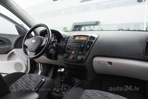 Pelēks Kia Ceed 2008 Tallina, ar dzinēja tilpumu 1.60 L un nobraukumu 220 tūkst. km par 1999 €, foto 11 vietnē AUTOMOTO.COM.LV