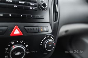 Pelēks Kia Ceed 2008 Tallina, ar dzinēja tilpumu 1.60 L un nobraukumu 220 tūkst. km par 1999 €, foto 12 vietnē AUTOMOTO.COM.LV