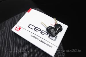 Pelēks Kia Ceed 2008 Tallina, ar dzinēja tilpumu 1.60 L un nobraukumu 220 tūkst. km par 1999 €, foto 13 vietnē AUTOMOTO.COM.LV