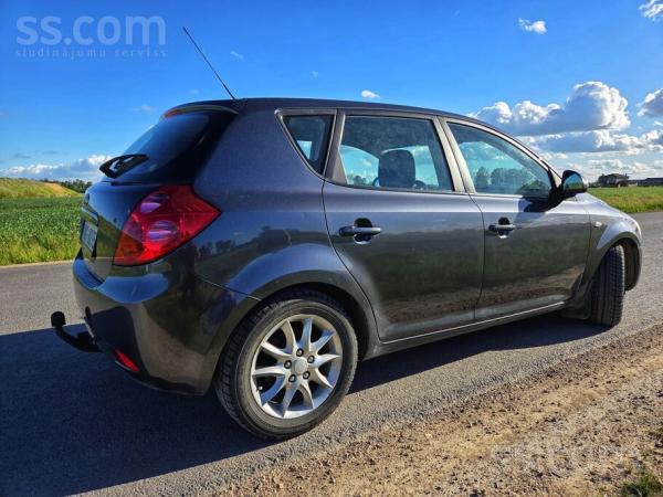 Pelēks Kia Ceed 2008 Bauska, ar dzinēja tilpumu 1.60 L un nobraukumu 256 tūkst. km par 2500 €, foto 4 vietnē AUTOMOTO.COM.LV