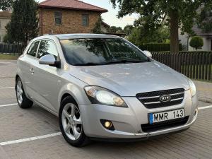 Pelēks Kia Ceed 2008 Ukmergė, ar dzinēja tilpumu 1.99 L un nobraukumu 270 tūkst. km par 1300 €, foto  vietnē AUTOMOTO.COM.LV