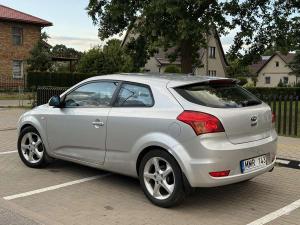 Pelēks Kia Ceed 2008 Ukmergė, ar dzinēja tilpumu 1.99 L un nobraukumu 270 tūkst. km par 1300 €, foto 5 vietnē AUTOMOTO.COM.LV