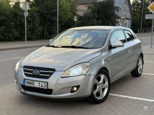 Pelēks Kia Ceed 2008 Ukmergė, ar dzinēja tilpumu 1.99 L un nobraukumu 270 tūkst. km par 1300 €, foto 6 vietnē AUTOMOTO.COM.LV