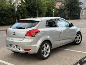 Pelēks Kia Ceed 2008 Ukmergė, ar dzinēja tilpumu 1.99 L un nobraukumu 270 tūkst. km par 1300 €, foto 9 vietnē AUTOMOTO.COM.LV