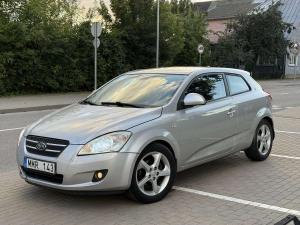 Pelēks Kia Ceed 2008 Ukmergė, ar dzinēja tilpumu 1.99 L un nobraukumu 270 tūkst. km par 1300 €, foto 11 vietnē AUTOMOTO.COM.LV
