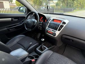 Pelēks Kia Ceed 2008 Ukmergė, ar dzinēja tilpumu 1.99 L un nobraukumu 270 tūkst. km par 1300 €, foto 13 vietnē AUTOMOTO.COM.LV