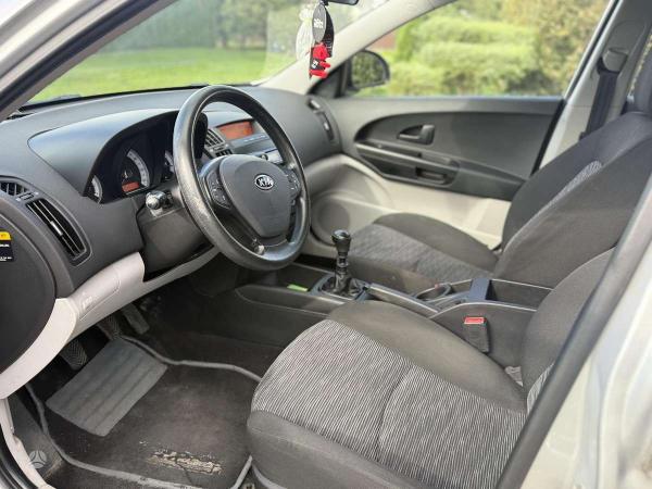 Серый Киа Сид 2008 в Вильнюс, объемом двигателя 1.40 л и пробегом 309 тыс. км за 1600 €, фото 7 на AUTOMOTO.COM.LV