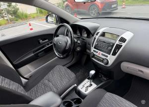 Pelēks Kia Ceed 2009 Viļņa, ar dzinēja tilpumu 1.58 L un nobraukumu 200 tūkst. km par 2950 €, foto 12 vietnē AUTOMOTO.COM.LV
